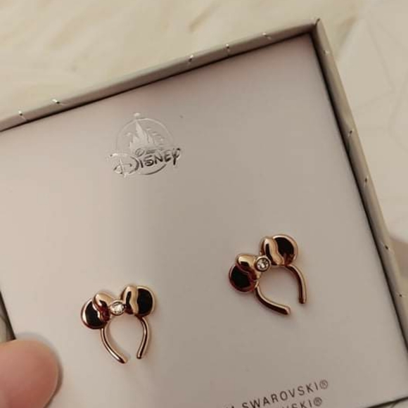 Disney | Jewelry | Firm Nwt Disney Parks Rose Gold Minnie Mouse Ears With Bow Studded Earrings ...